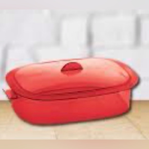 Tupperware | Kitchen | Tupperware Servi Crystalware Container 2 Liter ...